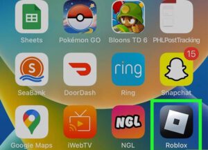 Complete guide to using voice chat in Roblox for parents